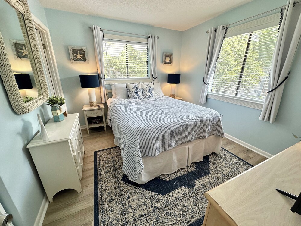 Fiddler's Cove Getaway! - 7 MIN WALK TO BEACH! - Hilton Head Island | Vrbo
