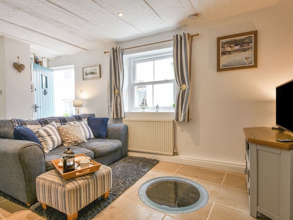 Honeymoon Cottage - Appledore
