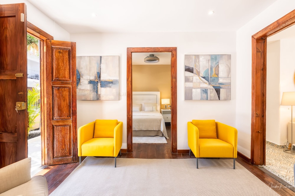 ¡Olvídate De Las Preocupaciones, Bayton House Es Un Oasis De Tranquilidad! - El Paso