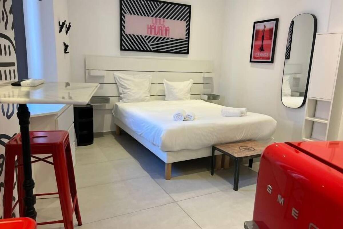 1 quarto, lençóis de algodão egípcio, roupa de alta qualidade