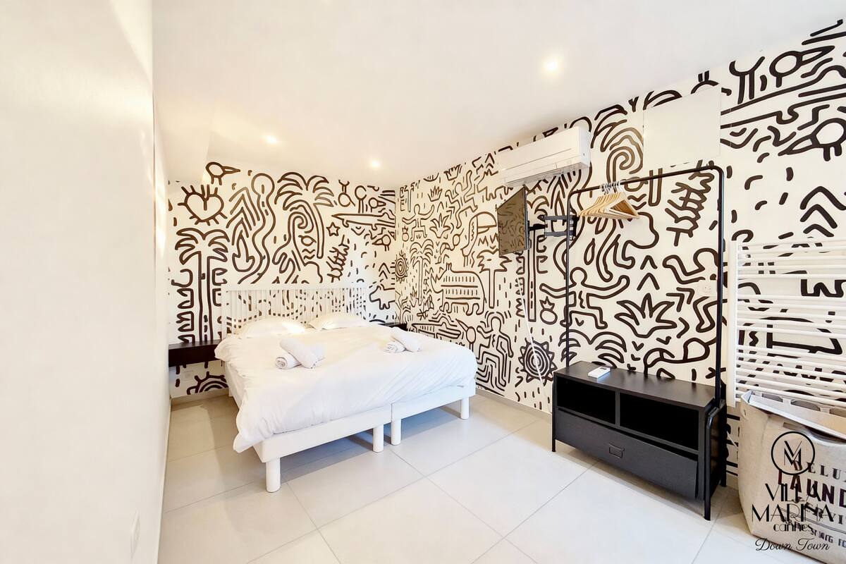 Apartamento Deluxe, 1 quarto (DOWNTOWN) | 1 quarto, lençóis de algodão egípcio, roupa de alta qualidade