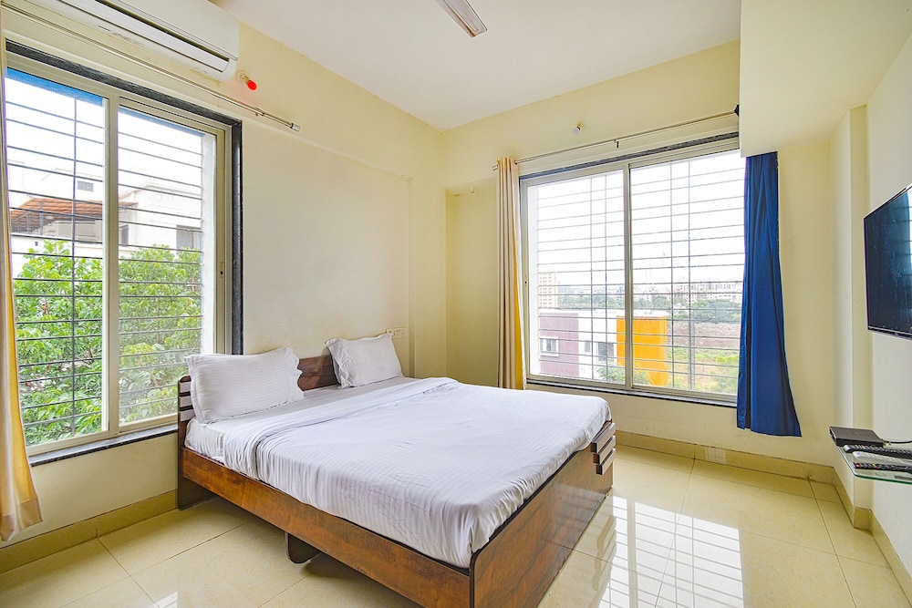 Fabexpress Golden Leaf - Pune