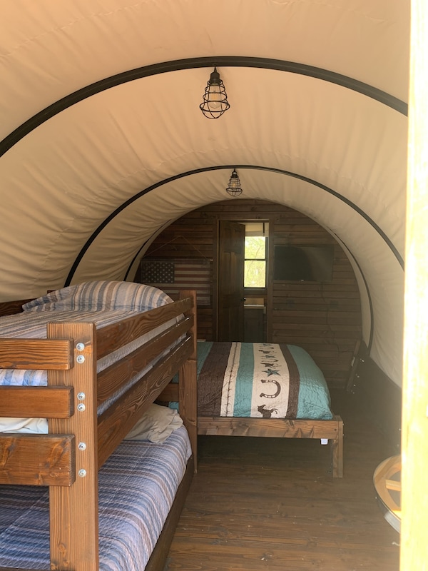 Ultimate Covered Wagon Pioneers Paradise - Nolin Lake, KY
