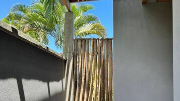 Quarto Triplo Comfort | Terraço/pátio interior