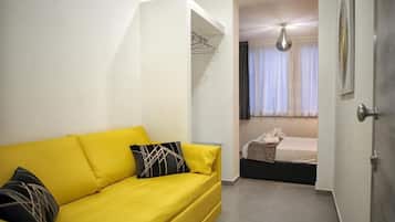 Quarto triplo luxo, vista para a cidade (5) | Cofres nos quartos, cortinas blackout, ferros/tábuas de passar roupa