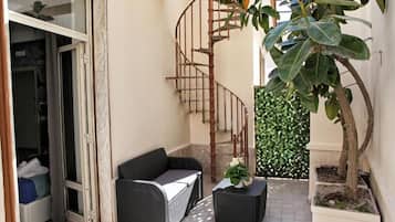 Quarto casal luxo, vista para a cidade (4) | Cofres nos quartos, cortinas blackout, ferros/tábuas de passar roupa