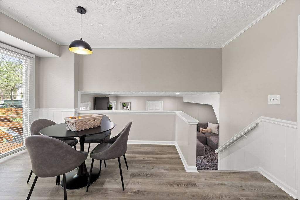 Beautiful Newly-renovated Home In Indian Hills - Sandy Springs, GA