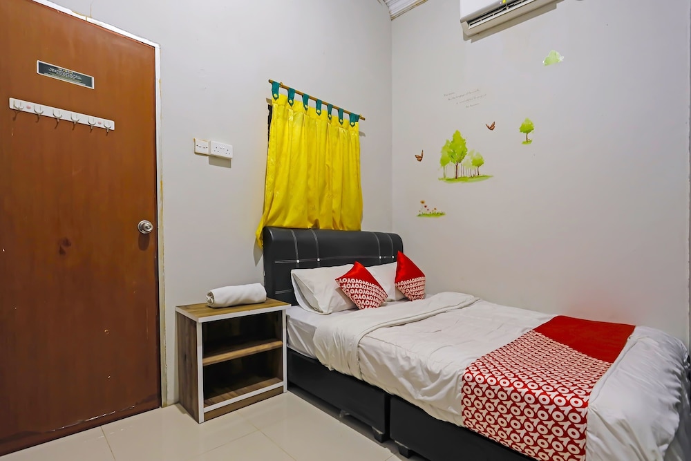 Oyo 92451 Hasan House Syariah 2nearvihara Budhi Bhakti - Batam