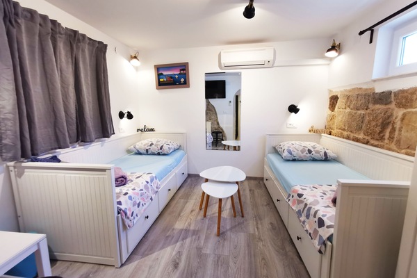 Villa Cidade, 3 quartos, cozinha | 3 quartos, secretária, secretária adequada para computadores portáteis