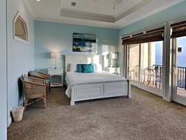 Casa, várias camas, varanda, vista para o oceano | 4 quartos, com decoração personalizada, com mobília individualizada 