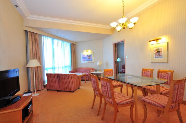 Kornhill Apartments - Hong Kong