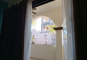 Smart TV 50 polegadas com canais via satélite, Netflix