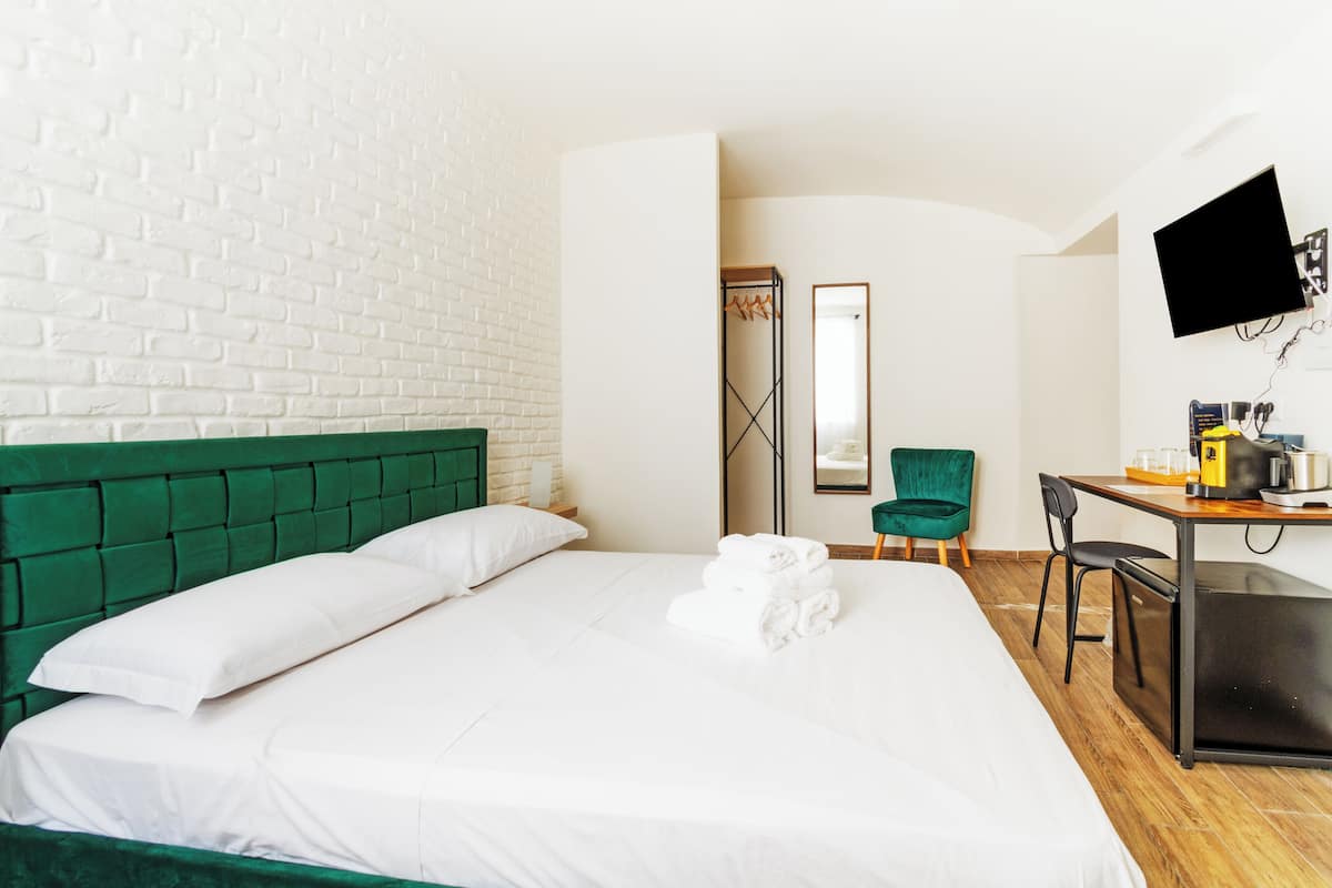 Quarto Duplo Comfort | Cofre no quarto, quartos insonorizados, Wi-fi grátis