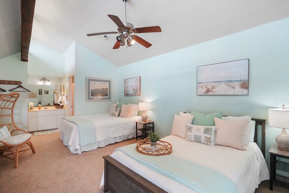 #39 The Coastal Condo - The Place For A Perfect Beach Vacay - Matagorda, TX