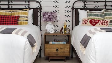 Quarto Clássico com Cama de Casal | Roupa hipoalergénica, ferro/tábua de engomar, Wi-fi grátis