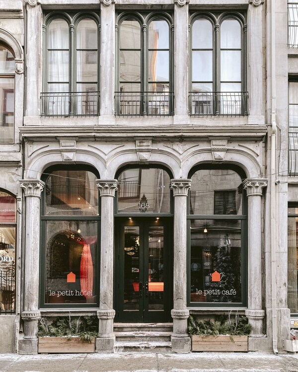 Le Petit Hôtel Vieux-montréal | Notre-dame - Montreal