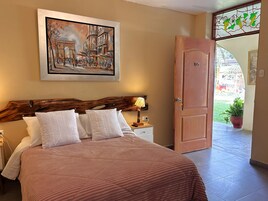 Quarto Duplo Standard, vista para o jardim, no rés do chão | Cortinas/cortinados opacos, Wi-fi grátis, com decoração personalizada 