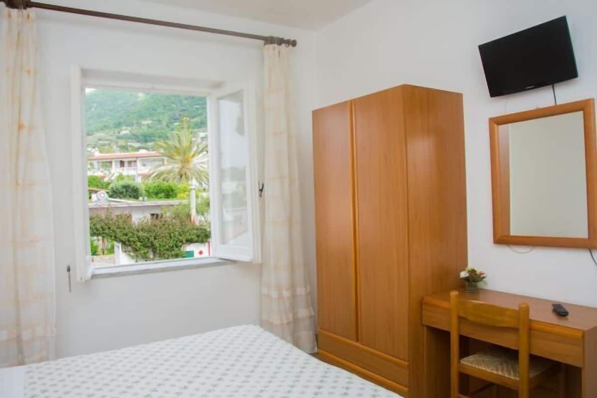 Wi-Fi de cortesia, roupa de cama