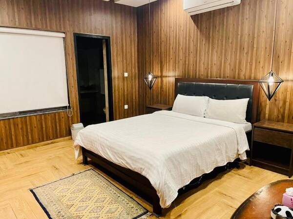 12 Avenue Lahore - Lahore