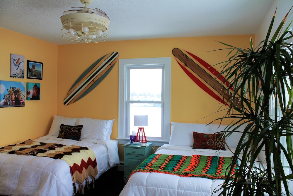 The Odd Dog Retreat W/hottub, Kayaks, Bikes, Games - フランケンマス, MI