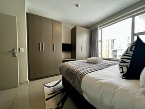 Apartamento grand | 1 quarto, cofres nos quartos, espaço de trabalho para notebook