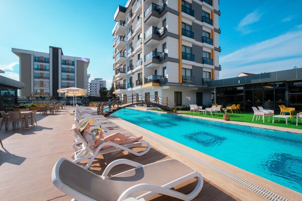 Elysium Deluxe Suites - Antalya
