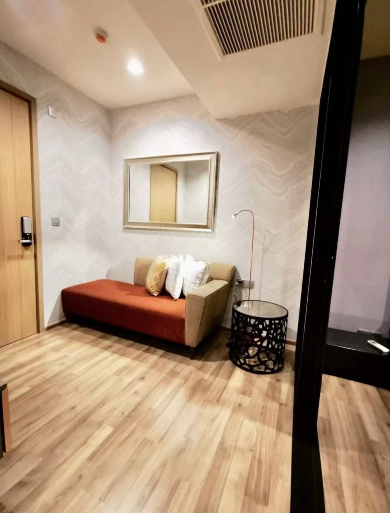 Excellent Location, Best Facilities ,Worth To Pay - Bangkok