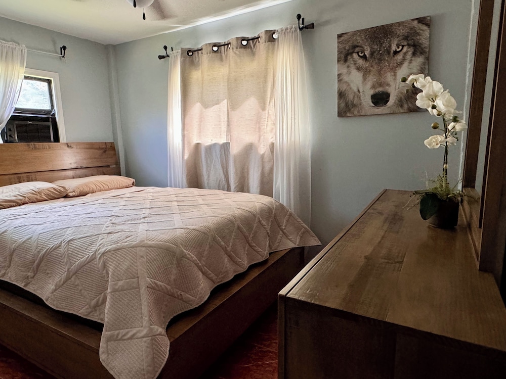 Juanita’s Cabin , A Peaceful Cabin In Central Florida. Ig:@juanitascabin - Florida