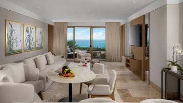 Elite 2 King Suite | Roupas de cama premium, edredons de pluma, frigobar, cofres nos quartos