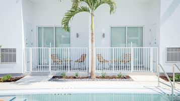 Estúdio Standard, pátio, junto à piscina | Terraço/pátio interior