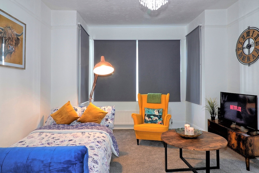 Lovely 2bed Apartment In Westcliff-on-sea! - Southend-on-Sea