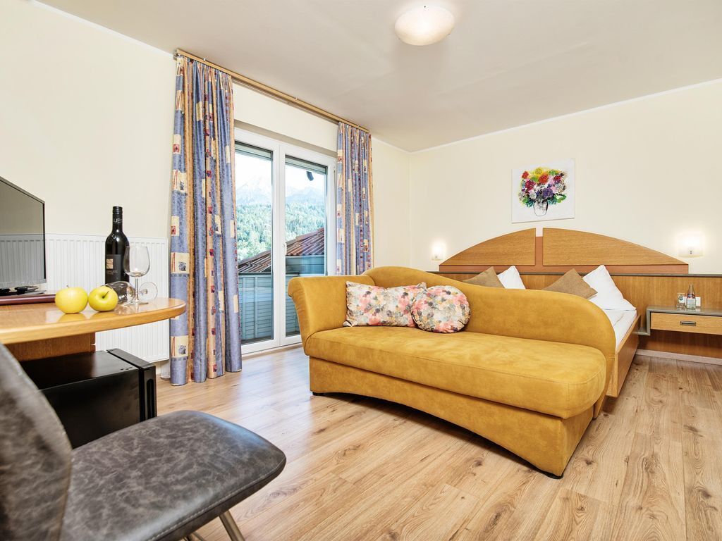 Hotelzimmer-suite Premium "Bed&breakfast" - 3-5 - Erlebnis-hotel Appartements Pirker - Carinzia