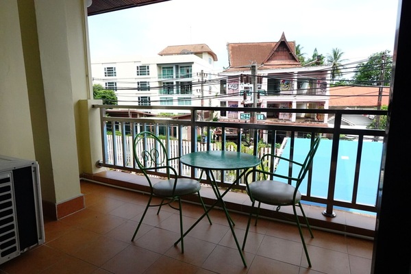 Deluxe Triple room with Balcony | Varanda