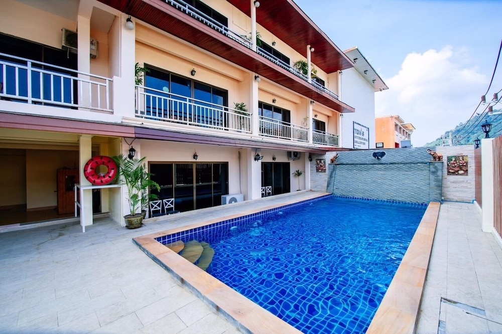 Wanna Marine - Patong Beach