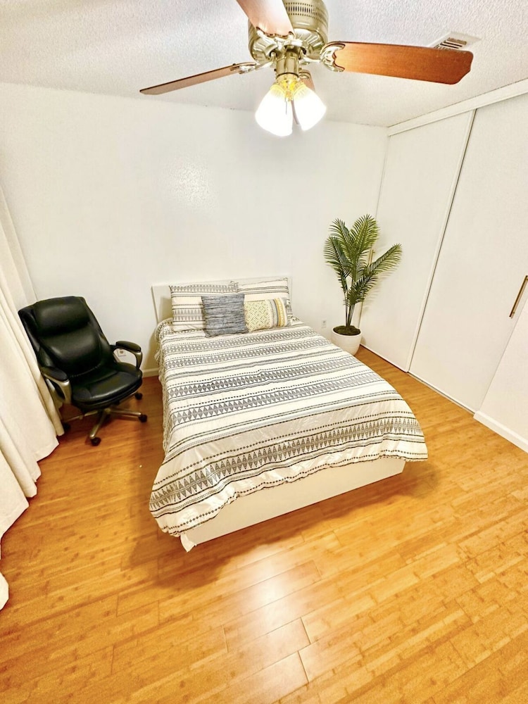 Lovely 3 Bedroom Home With Access To Pool - 슈거랜드