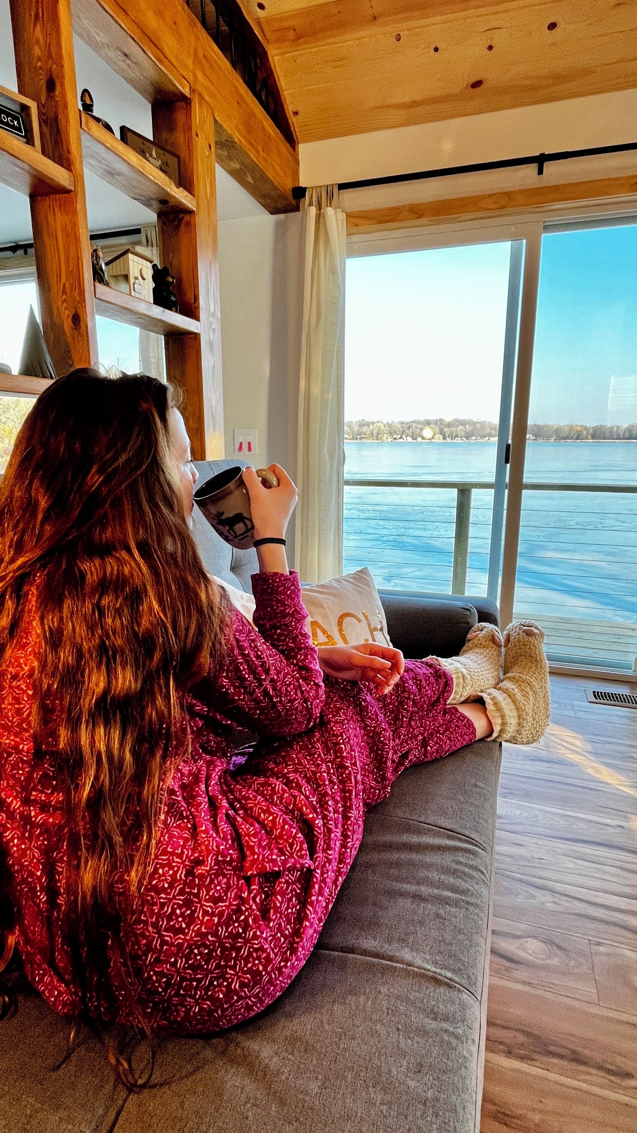 Lakefront Cabin W/ Dock & Kayaks, True Mn Getaway\nstunning Lake View - Cabin 11 - Annandale, MN