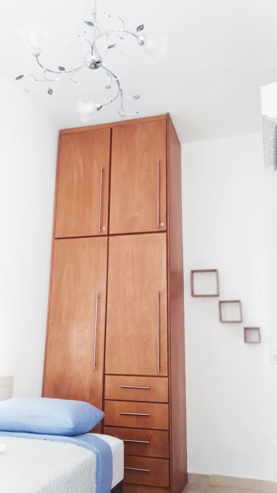 Precious Apartment Is Located Nearby At Kalamia Beach In Corinth. - Коринф