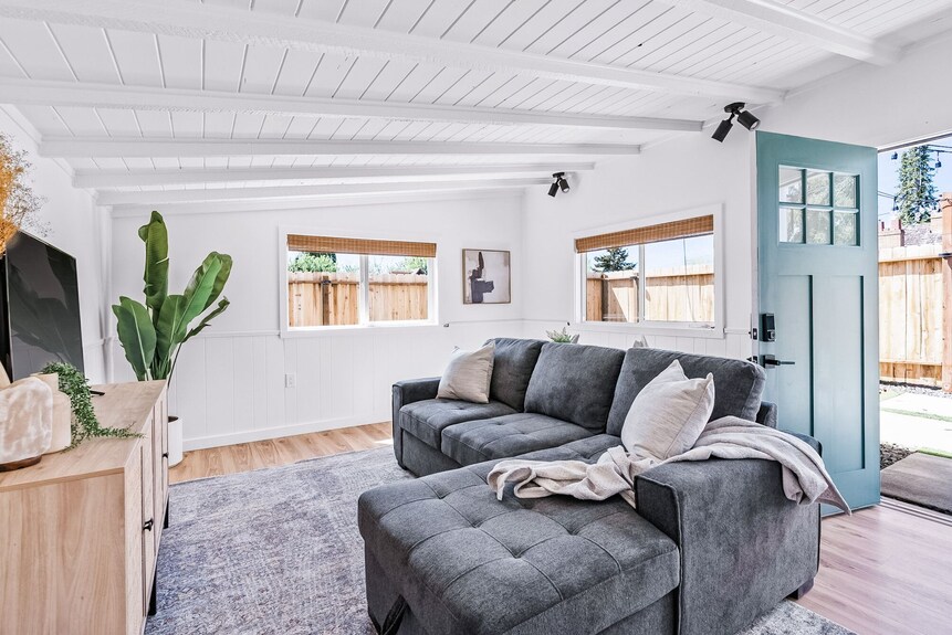 Private, Peaceful Home Away From Home With Courtyardsleeps 4! - 스포캔밸리