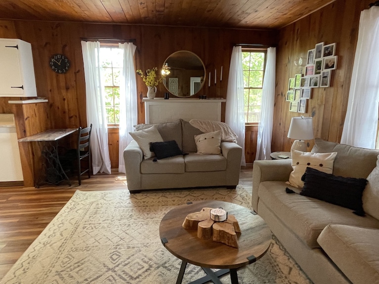 Dog Friendly Lakefront Cabin With Amazing Sunset Views & New Boat Dock. - Morristown, TN