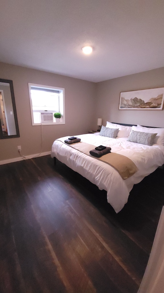 Freshly Updated Apartment With Ample Outdoor Space - Seneca Lake, NY