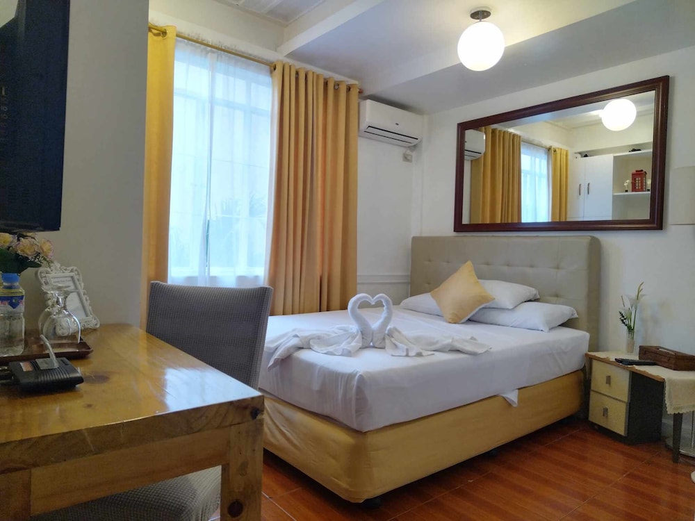 Makati Riverside Inn - Makati