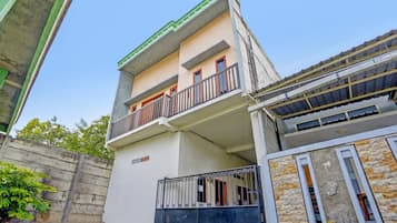 Fachada da propriedade