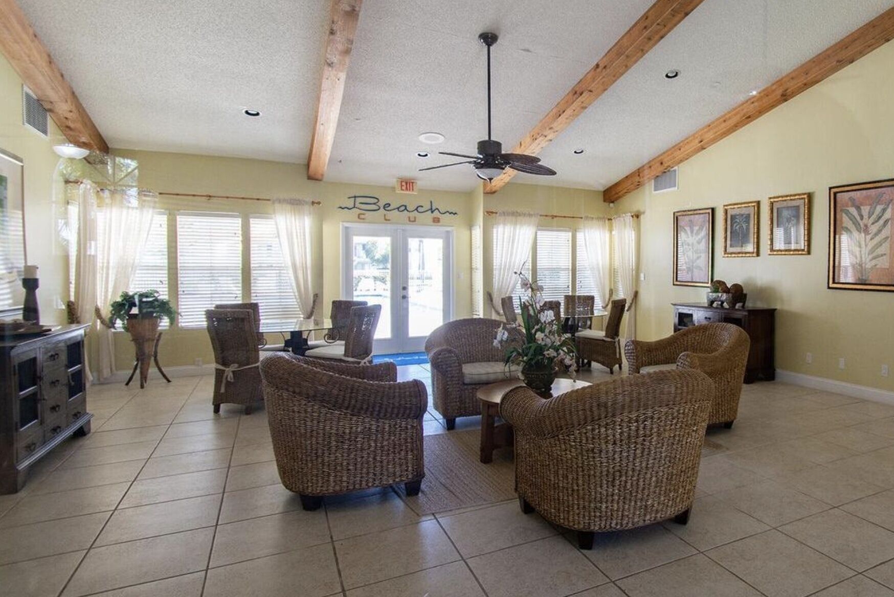 Unique Coastal Retreat W/2 Kings - Melbourne Beach, FL