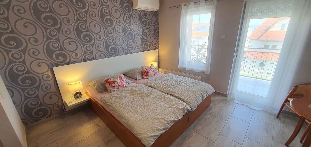 Apartamento Vacacional Con Aire Acondicionado E Internet Cerca Del Centro De La Ciudad - Hévíz