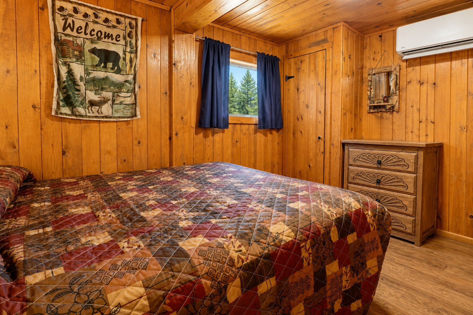 Located On Our Private Fishing Pond With Mountain View - Red River, NM