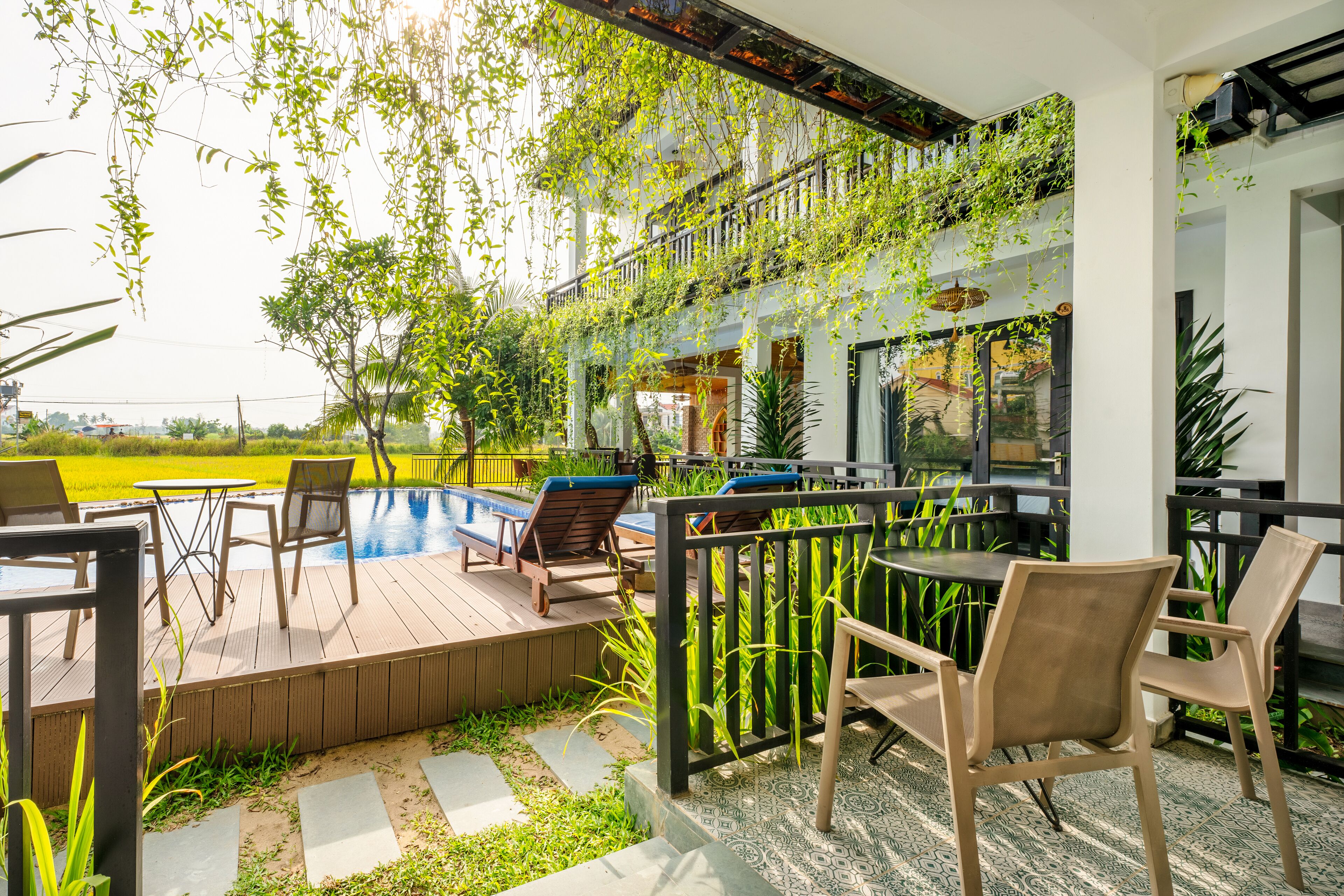 Quarto duplo luxo, sacada, vista para a piscina | Vista do quarto