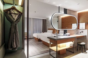 Quarto casal ou duplo executivo | Cofres nos quartos, escrivaninha, cortinas blackout