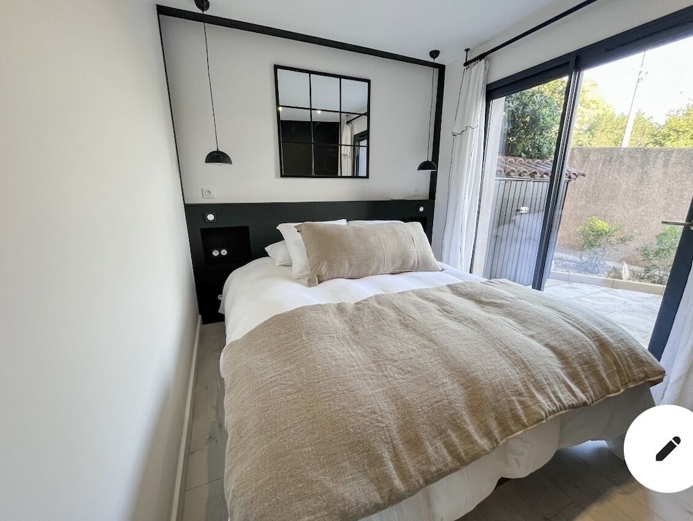 Pretty Villa Close To Nîmes Town Center - Nîmes