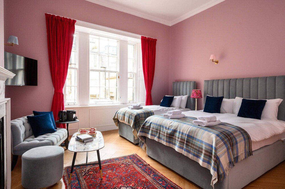 City Centre First Floor Family Suite - Edinburgh | Vrbo