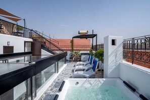 Banheira de hidromassagem exterior